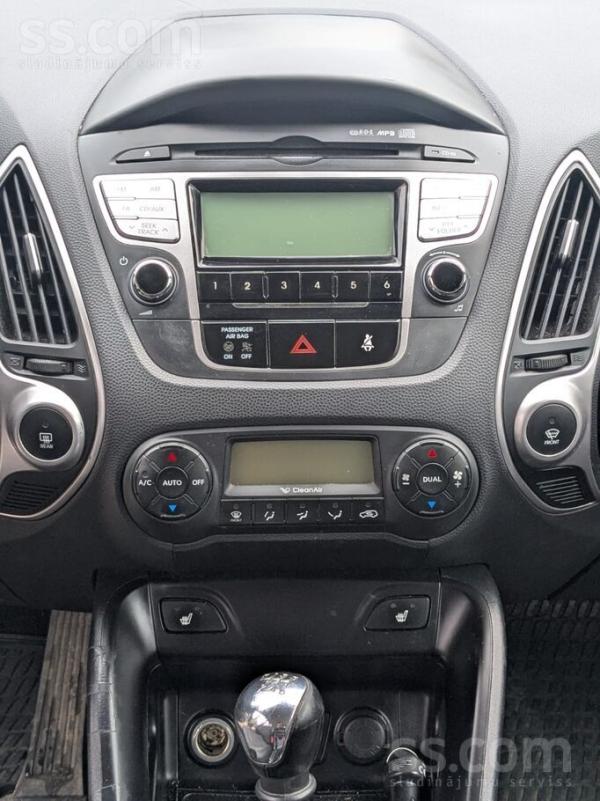Blue Hyundai ix35 2013 in Riga, with an engine capacity of 2.00 L and mileage of 278 thousand km for 3600 €, photo 9 on AUTOMOTO.COM.LV