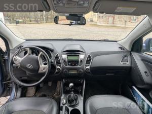 Zils Hyundai ix35 2013 Rīga, ar dzinēja tilpumu 2.00 L un nobraukumu 278 tūkst. km par 3600 €, foto 11 vietnē AUTOMOTO.COM.LV