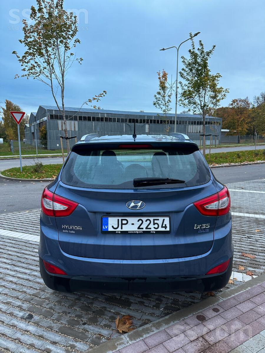 Zils Hyundai ix35 2014 Rīga, ar dzinēja tilpumu 1.60 L un nobraukumu 202 tūkst. km par 6700 €, foto 6 vietnē AUTOMOTO.COM.LV
