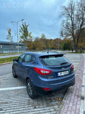 Zils Hyundai ix35 2014 Rīga, ar dzinēja tilpumu 1.60 L un nobraukumu 202 tūkst. km par 6700 €, foto 7 vietnē AUTOMOTO.COM.LV