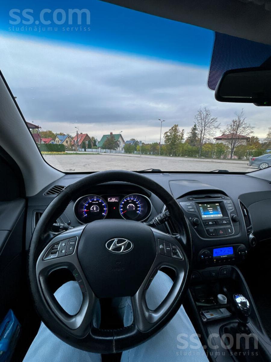 Zils Hyundai ix35 2014 Rīga, ar dzinēja tilpumu 1.60 L un nobraukumu 202 tūkst. km par 6700 €, foto 10 vietnē AUTOMOTO.COM.LV