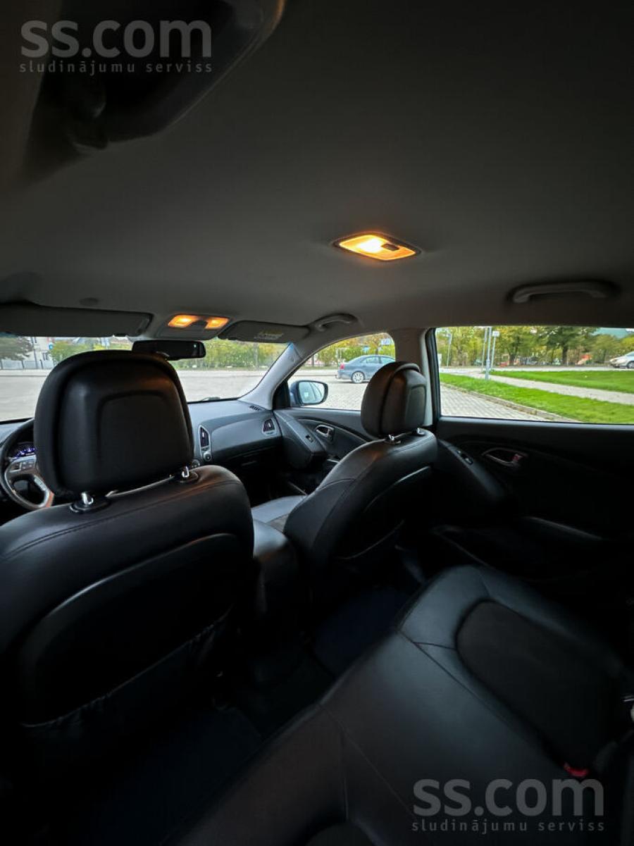 Zils Hyundai ix35 2014 Rīga, ar dzinēja tilpumu 1.60 L un nobraukumu 202 tūkst. km par 6700 €, foto 12 vietnē AUTOMOTO.COM.LV