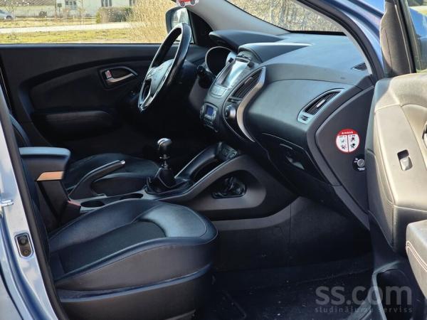Zils Hyundai ix35 2015 Liepāja, ar dzinēja tilpumu 2.00 L un nobraukumu 306 tūkst. km par 7450 €, foto 9 vietnē AUTOMOTO.COM.LV