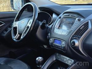 Blue Hyundai ix35 2015 in Liepaja, with an engine capacity of 2.00 L and mileage of 306 thousand km for 7450 €, photo 11 on AUTOMOTO.COM.LV