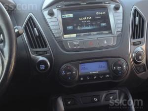 Blue Hyundai ix35 2015 in Liepaja, with an engine capacity of 2.00 L and mileage of 306 thousand km for 7450 €, photo 12 on AUTOMOTO.COM.LV