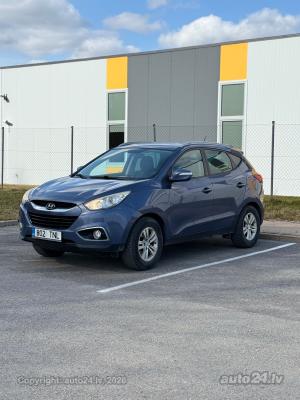 Blue Hyundai ix35 2013 in Tallinn, with an engine capacity of 1.70 L and mileage of 340 thousand km for 5999 €, photo 3 on AUTOMOTO.COM.LV