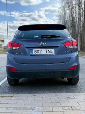 Blue Hyundai ix35 2013 in Tallinn, with an engine capacity of 1.70 L and mileage of 340 thousand km for 5999 €, photo 6 on AUTOMOTO.COM.LV