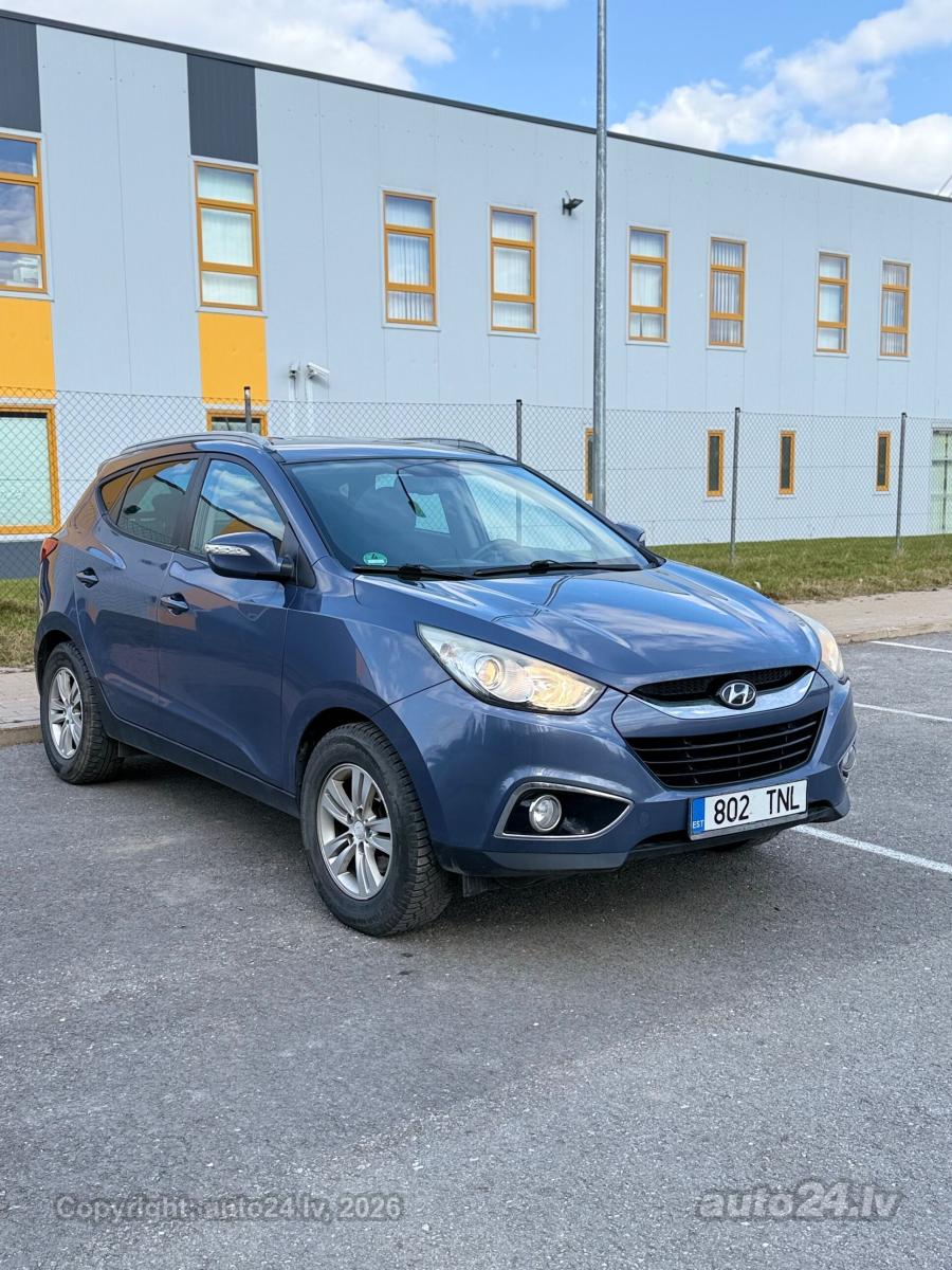 Blue Hyundai ix35 2013 in Tallinn, with an engine capacity of 1.70 L and mileage of 340 thousand km for 5999 €, photo 9 on AUTOMOTO.COM.LV