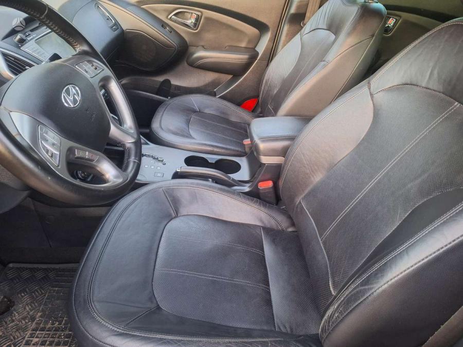 Brūns Hyundai ix35 2010 Utena, ar dzinēja tilpumu 2.00 L un nobraukumu 310 tūkst. km par 5200 €, foto 9 vietnē AUTOMOTO.COM.LV