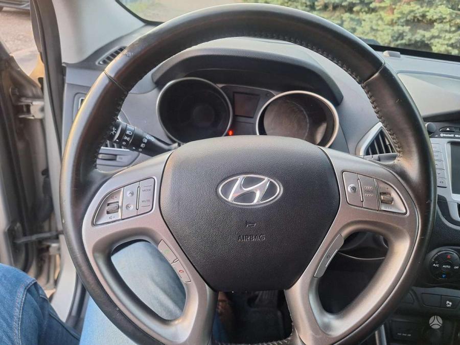 Brūns Hyundai ix35 2010 Utena, ar dzinēja tilpumu 2.00 L un nobraukumu 310 tūkst. km par 5200 €, foto 11 vietnē AUTOMOTO.COM.LV