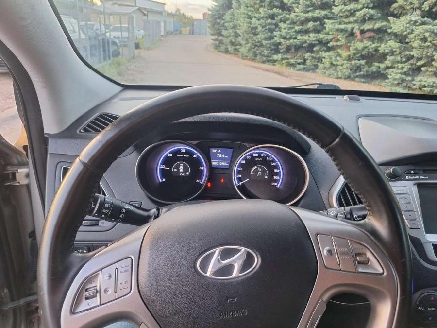 Brūns Hyundai ix35 2010 Utena, ar dzinēja tilpumu 2.00 L un nobraukumu 310 tūkst. km par 5200 €, foto 12 vietnē AUTOMOTO.COM.LV