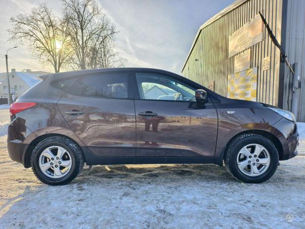 Brūns Hyundai ix35 2011 Šauļi, ar dzinēja tilpumu 1.69 L un nobraukumu 262 tūkst. km par 5450 €, foto 7 vietnē AUTOMOTO.COM.LV