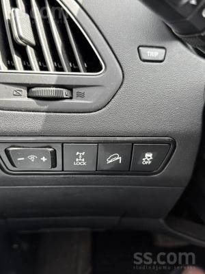 Brūns Hyundai ix35 2011 Rīga, ar dzinēja tilpumu 2.00 L un nobraukumu 180 tūkst. km par 7150 €, foto 12 vietnē AUTOMOTO.COM.LV