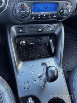 Brūns Hyundai ix35 2011 Rīga, ar dzinēja tilpumu 2.00 L un nobraukumu 180 tūkst. km par 7150 €, foto 21 vietnē AUTOMOTO.COM.LV