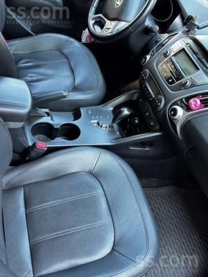 Brūns Hyundai ix35 2011 Rīga, ar dzinēja tilpumu 2.00 L un nobraukumu 180 tūkst. km par 7150 €, foto 24 vietnē AUTOMOTO.COM.LV