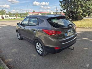 Brūns Hyundai ix35 2011 Tauragė, ar dzinēja tilpumu 2.00 L un nobraukumu 221 tūkst. km par 5200 €, foto 7 vietnē AUTOMOTO.COM.LV