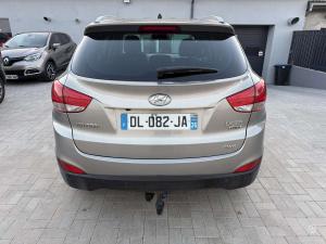 Brown Hyundai ix35 2011 in Taurage, with an engine capacity of 2.00 L and mileage of 248 thousand km for 5200 €, photo 7 on AUTOMOTO.COM.LV