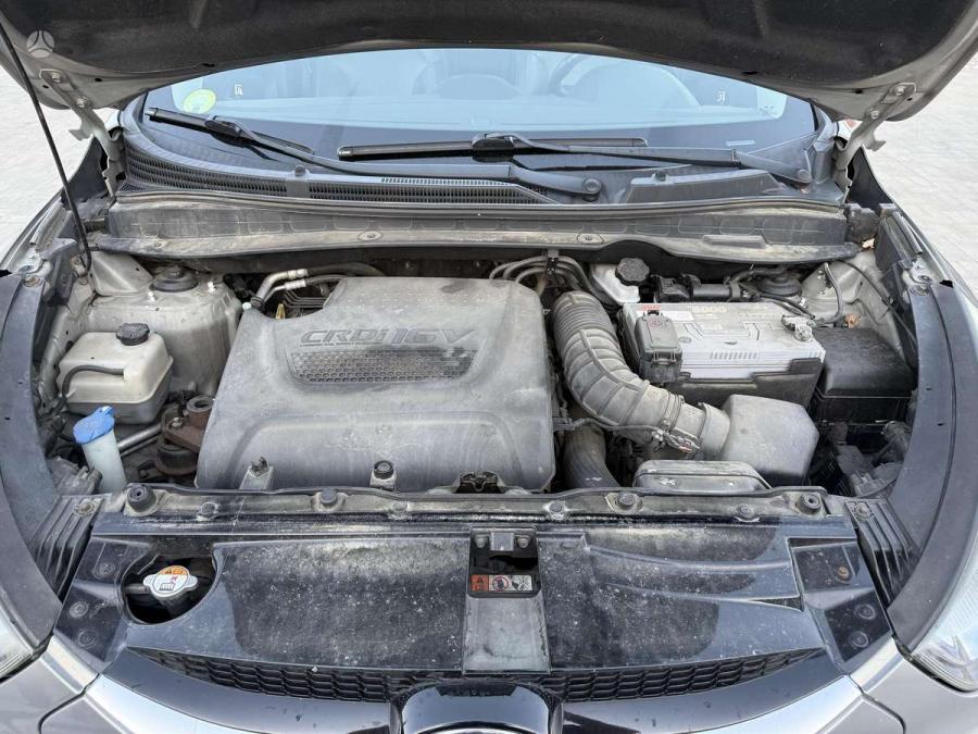Brown Hyundai ix35 2011 in Taurage, with an engine capacity of 2.00 L and mileage of 248 thousand km for 5200 €, photo 26 on AUTOMOTO.COM.LV