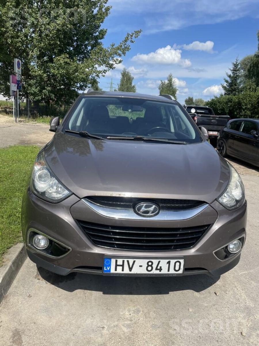 Brūns Hyundai ix35 2012 Rīga, ar dzinēja tilpumu 2.00 L un nobraukumu 24 tūkst. km par 5200 €, foto 1 vietnē AUTOMOTO.COM.LV