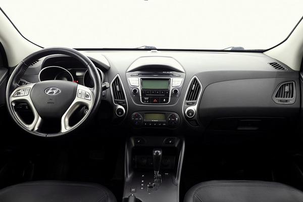 Brūns Hyundai ix35 2012 Tallina, ar dzinēja tilpumu 2.00 L un nobraukumu 228 tūkst. km par 4499 €, foto 5 vietnē AUTOMOTO.COM.LV