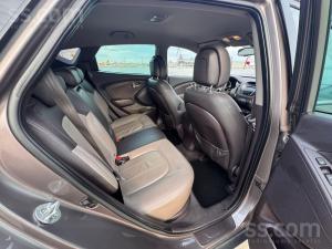 Brown Hyundai ix35 2012 in Riga, with an engine capacity of 2.00 L and mileage of 147 thousand km for 7250 €, photo 19 on AUTOMOTO.COM.LV