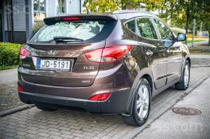 Brūns Hyundai ix35 2012 Rīga, ar dzinēja tilpumu 2.00 L un nobraukumu 139 tūkst. km par 7990 €, foto 5 vietnē AUTOMOTO.COM.LV