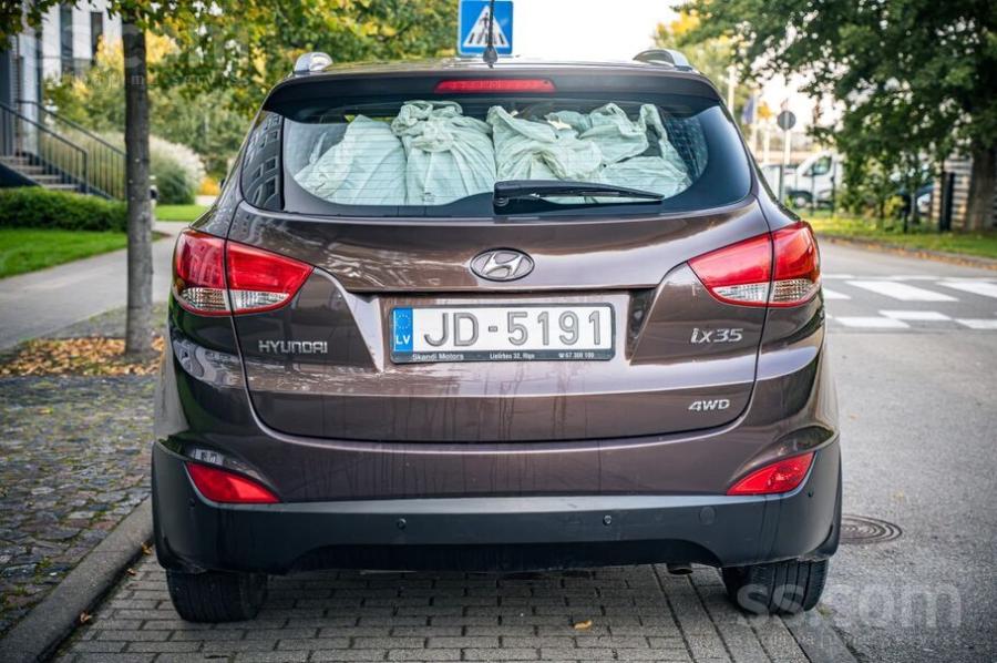 Brūns Hyundai ix35 2012 Rīga, ar dzinēja tilpumu 2.00 L un nobraukumu 139 tūkst. km par 7990 €, foto 6 vietnē AUTOMOTO.COM.LV