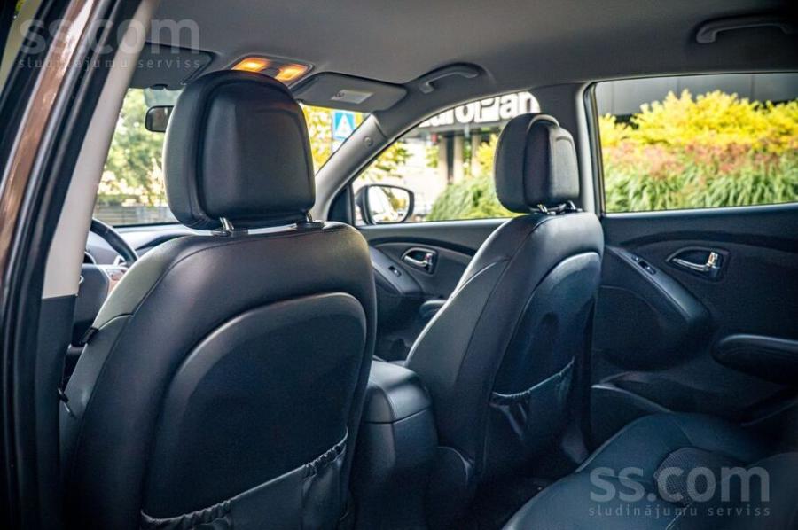 Brūns Hyundai ix35 2012 Rīga, ar dzinēja tilpumu 2.00 L un nobraukumu 139 tūkst. km par 7990 €, foto 17 vietnē AUTOMOTO.COM.LV