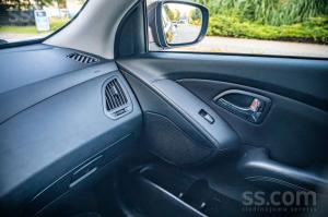 Brūns Hyundai ix35 2012 Rīga, ar dzinēja tilpumu 2.00 L un nobraukumu 139 tūkst. km par 7990 €, foto 23 vietnē AUTOMOTO.COM.LV
