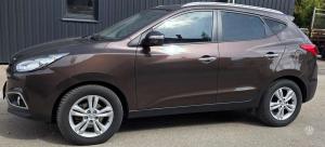 Brown Hyundai ix35 2013 in Rokiskis, with an engine capacity of 2.00 L and mileage of 237 thousand km for 5400 €, photo  on AUTOMOTO.COM.LV