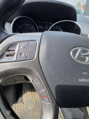 Brown Hyundai ix35 2013 in Rokiskis, with an engine capacity of 2.00 L and mileage of 237 thousand km for 5400 €, photo 18 on AUTOMOTO.COM.LV