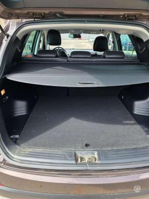 Brown Hyundai ix35 2013 in Rokiskis, with an engine capacity of 2.00 L and mileage of 237 thousand km for 5400 €, photo 25 on AUTOMOTO.COM.LV