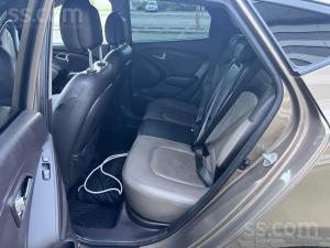 Brūns Hyundai ix35 2013 Rīga, ar dzinēja tilpumu 2.00 L un nobraukumu 209 tūkst. km par 5990 €, foto 7 vietnē AUTOMOTO.COM.LV