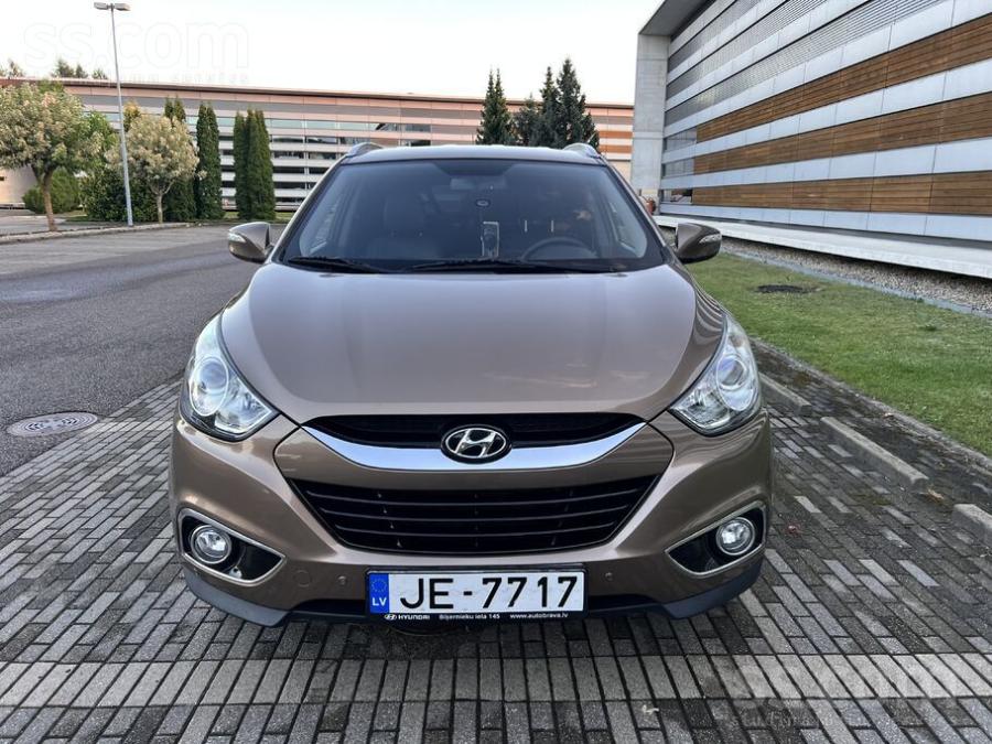 Brūns Hyundai ix35 2013 Rīga, ar dzinēja tilpumu 2.00 L un nobraukumu 209 tūkst. km par 5990 €, foto 12 vietnē AUTOMOTO.COM.LV