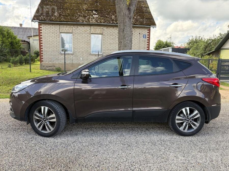 Brūns Hyundai ix35 2015 Rēzekne, ar dzinēja tilpumu 2.00 L un nobraukumu 283 tūkst. km par 7300 €, foto 3 vietnē AUTOMOTO.COM.LV
