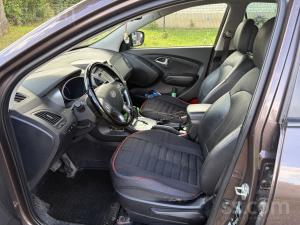 Brūns Hyundai ix35 2015 Rēzekne, ar dzinēja tilpumu 2.00 L un nobraukumu 283 tūkst. km par 7300 €, foto 10 vietnē AUTOMOTO.COM.LV