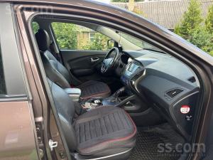 Brūns Hyundai ix35 2015 Rēzekne, ar dzinēja tilpumu 2.00 L un nobraukumu 283 tūkst. km par 7300 €, foto 13 vietnē AUTOMOTO.COM.LV