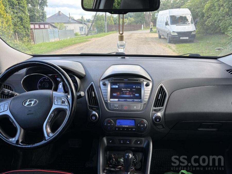 Brūns Hyundai ix35 2015 Rēzekne, ar dzinēja tilpumu 2.00 L un nobraukumu 283 tūkst. km par 7300 €, foto 14 vietnē AUTOMOTO.COM.LV