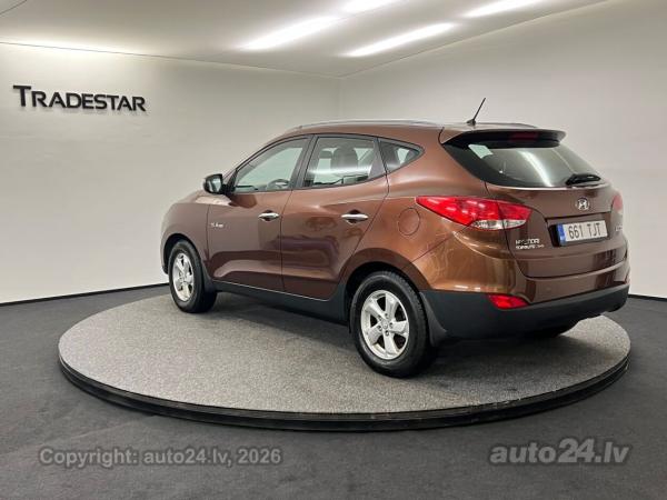 Brown Hyundai ix35 2012 in Parnu, with an engine capacity of 1.60 L and mileage of 302 thousand km for 4990 €, photo 7 on AUTOMOTO.COM.LV