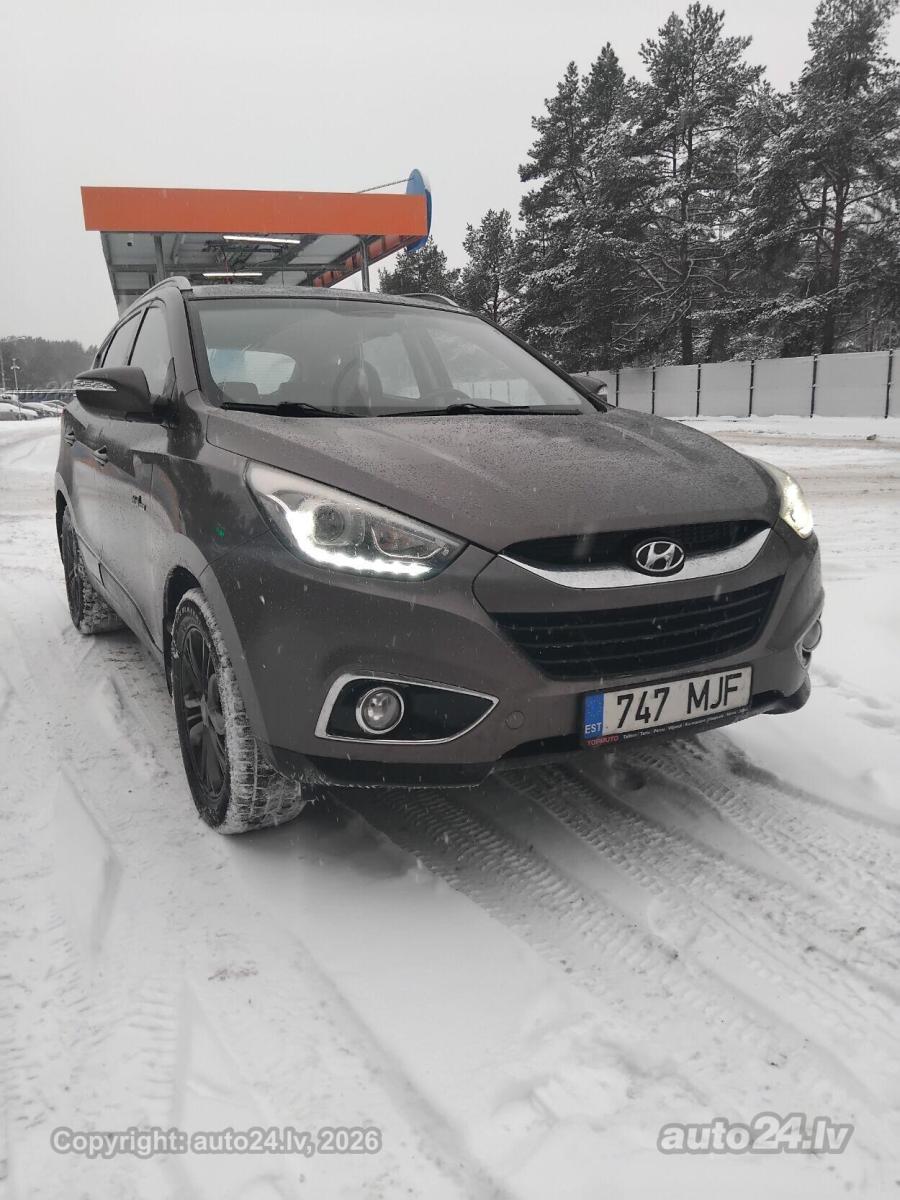 Brown Hyundai ix35 2013 in Tallinn, with an engine capacity of 1.60 L and mileage of 176 thousand km for 6950 €, photo 1 on AUTOMOTO.COM.LV