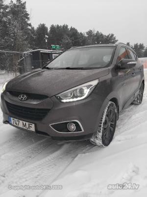 Brown Hyundai ix35 2013 in Tallinn, with an engine capacity of 1.60 L and mileage of 176 thousand km for 6950 €, photo 2 on AUTOMOTO.COM.LV