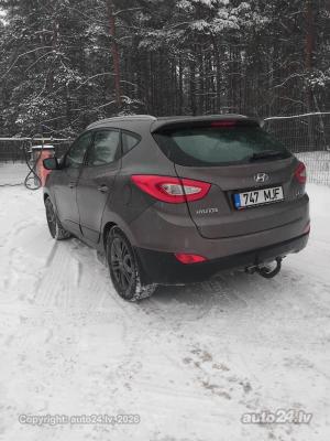 Brown Hyundai ix35 2013 in Tallinn, with an engine capacity of 1.60 L and mileage of 176 thousand km for 6950 €, photo 3 on AUTOMOTO.COM.LV
