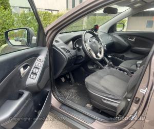 Brown Hyundai ix35 2013 in Tallinn, with an engine capacity of 1.60 L and mileage of 154 thousand km for 6700 €, photo 9 on AUTOMOTO.COM.LV