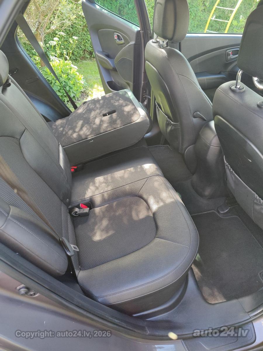 Brūns Hyundai ix35 2014 Viljandi, ar dzinēja tilpumu 1.60 L un nobraukumu 115 tūkst. km par 7450 €, foto 9 vietnē AUTOMOTO.COM.LV