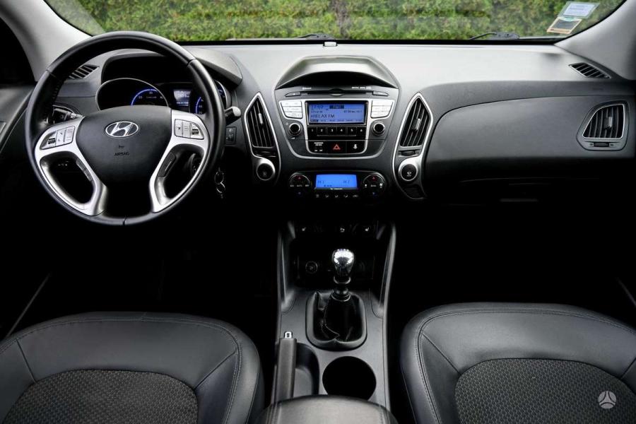 Brūns Hyundai ix35 2010 Kretinga, ar dzinēja tilpumu 2.00 L un nobraukumu 257 tūkst. km par 5299 €, foto 26 vietnē AUTOMOTO.COM.LV