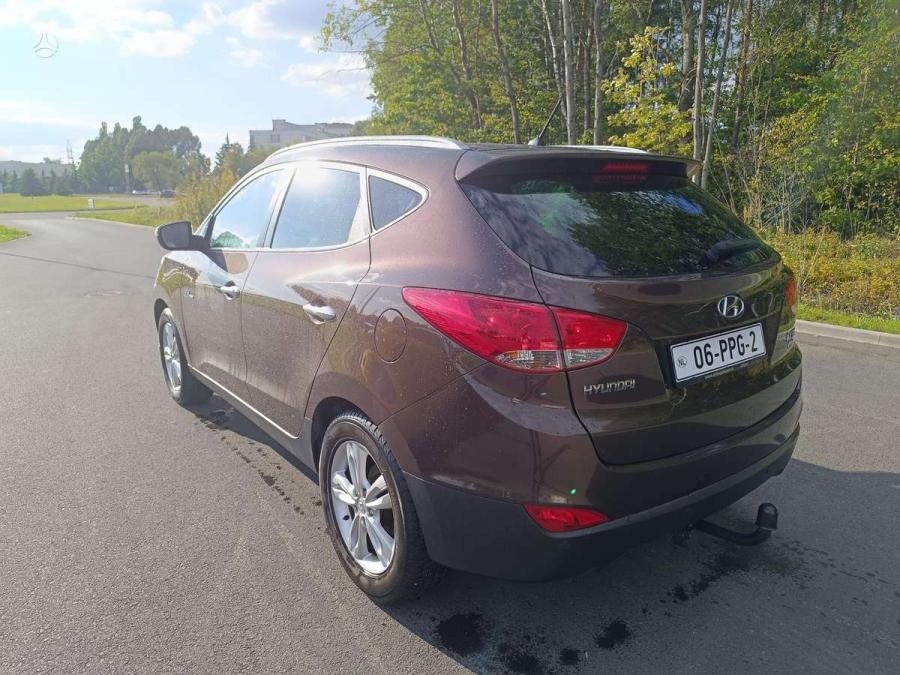 Brūns Hyundai ix35 2011 Kauņa, ar dzinēja tilpumu 1.60 L un nobraukumu 207 tūkst. km par 6600 €, foto 5 vietnē AUTOMOTO.COM.LV