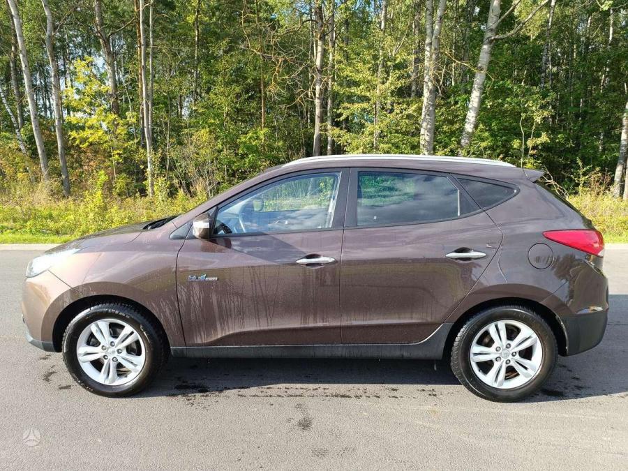 Brūns Hyundai ix35 2011 Kauņa, ar dzinēja tilpumu 1.60 L un nobraukumu 207 tūkst. km par 6600 €, foto 9 vietnē AUTOMOTO.COM.LV
