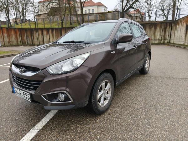 Hyundai ix35 2010 Telšiai, ar dzinēja tilpumu 2.00 L un nobraukumu 335 tūkst. km par 4200 €, foto 3 vietnē AUTOMOTO.COM.LV