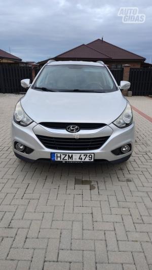 Hyundai ix35 2010 in Klaipeda, with an engine capacity of 2.00 L and mileage of 262 thousand km for 4200 €, photo  on AUTOMOTO.COM.LV