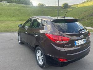 Hyundai ix35 2010 in Kaunas, with an engine capacity of 2.00 L and mileage of 275 thousand km for 6500 €, photo 7 on AUTOMOTO.COM.LV